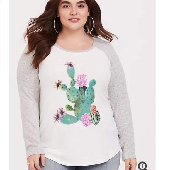 torrid | Tops | Torrid White Desert Cactus Cozy Hacci Raglan Sz 2 ...